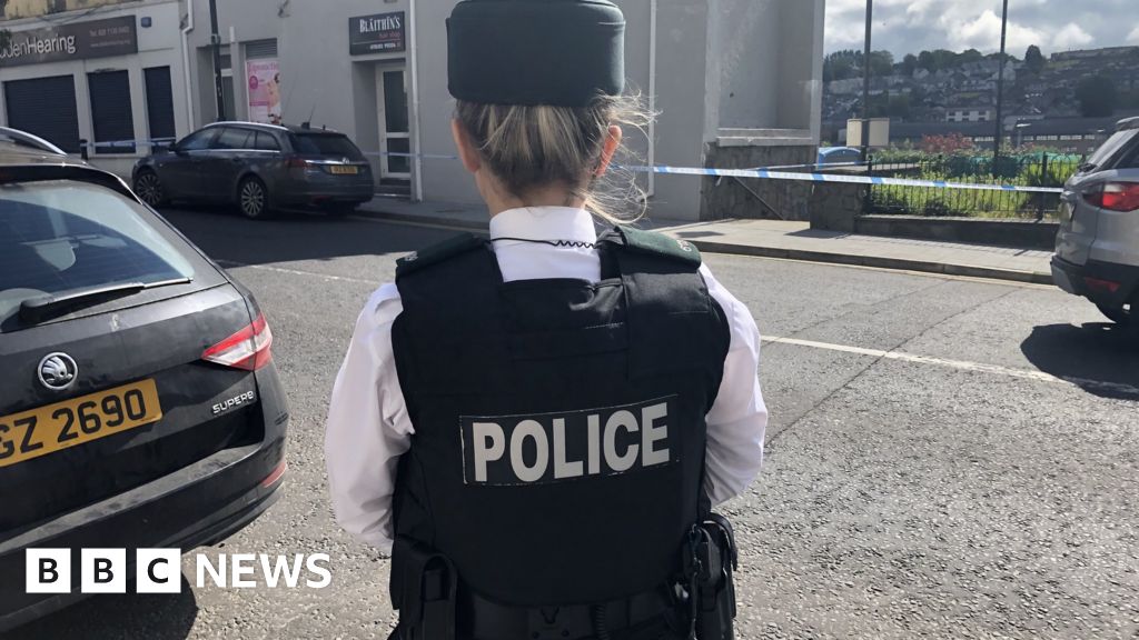 Londonderry assault: Two men and a teenager appear in Derry court - BBC ...