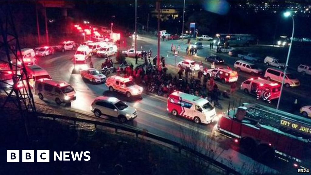 South Africa train crash: 300 injured near Johannesburg - BBC News
