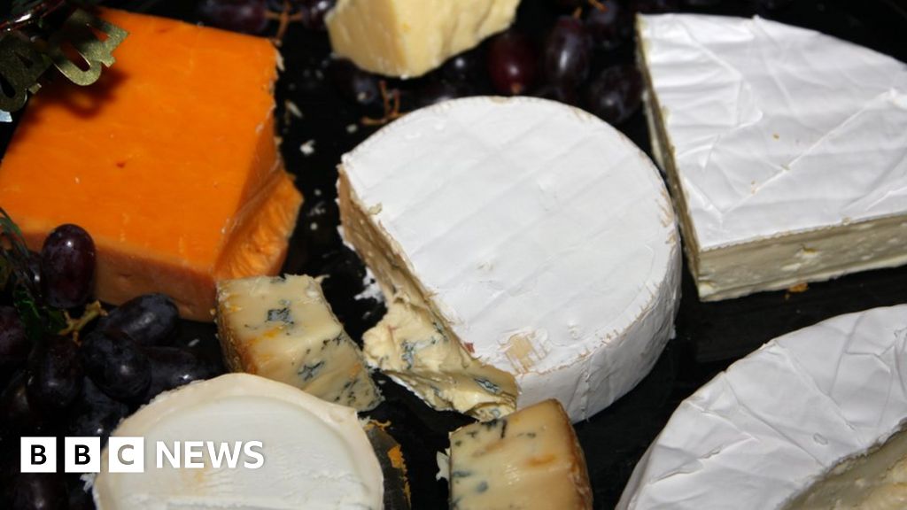 Big Cheese festival apologises for running out of cheese - BBC News