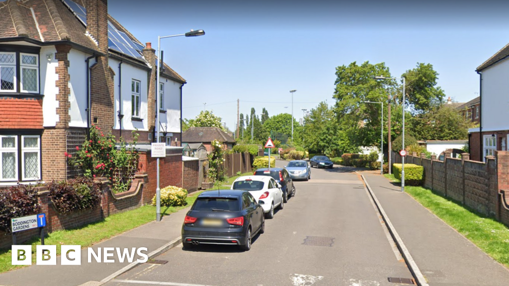 Aziza Bennis death: Daughter admits killing but denies murder - BBC News
