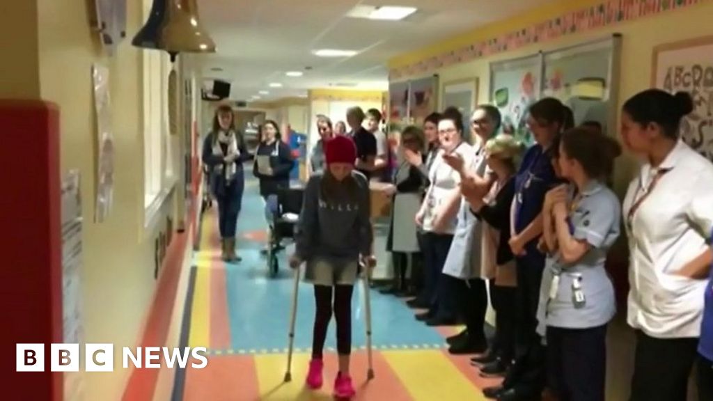 Hospital 'guard of honour' for 12-year-old cancer patient
