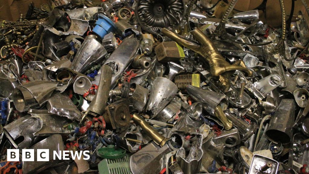 Dumfries scrap metal thieves make off with brass haul - BBC News