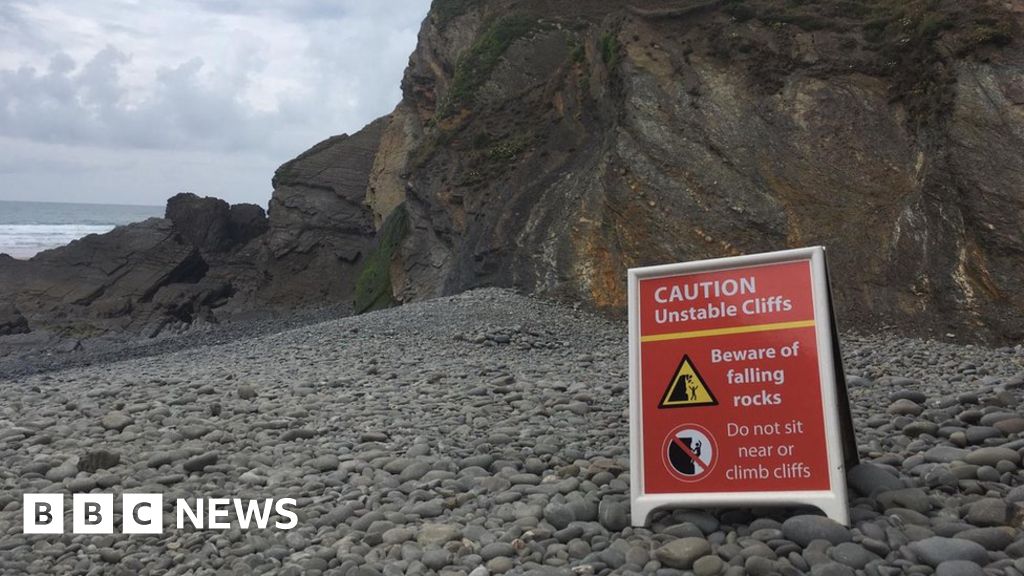 Sandymouth Beach: Body recovered of man who died in cliffs collapse