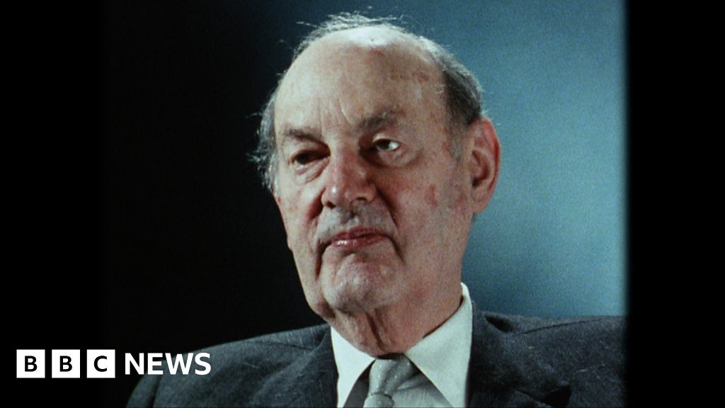 SAS Rogue Warriors: David Stirling describes base camp - BBC News