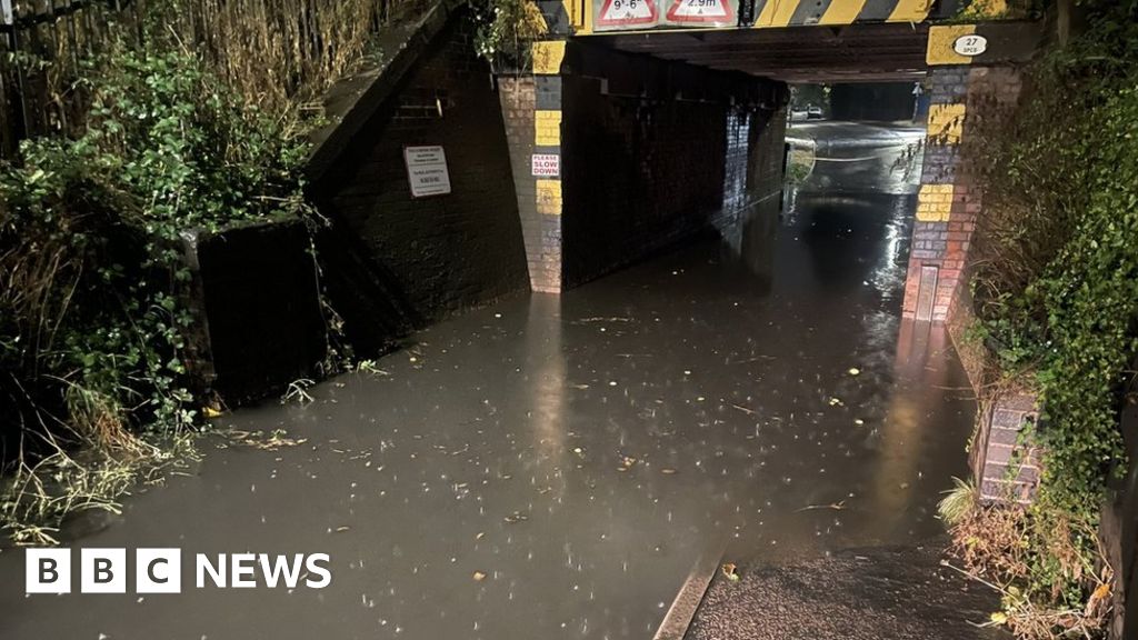 Leicestershire flooding: Road closed and car park flooded by heavy rain - BBC News