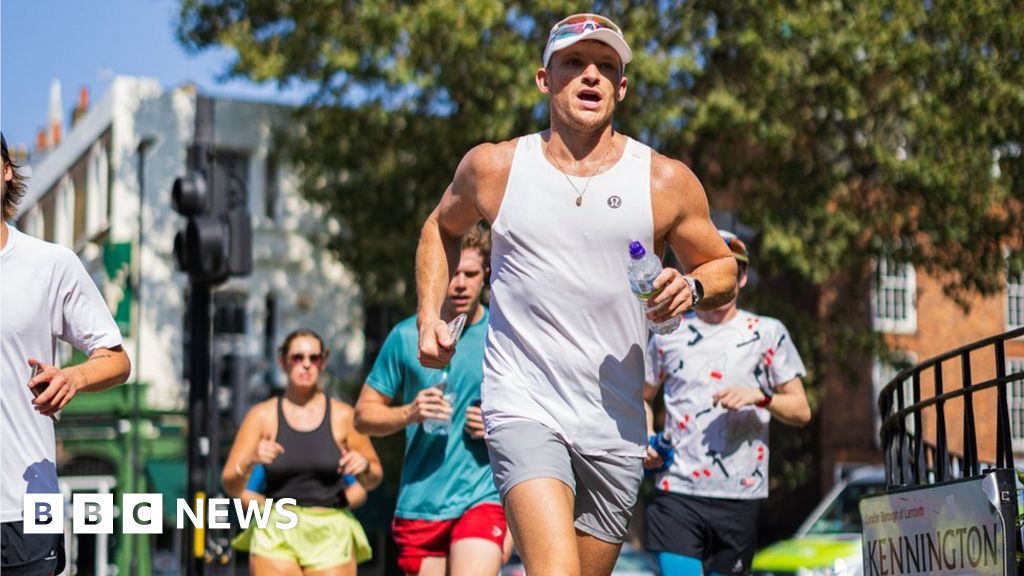 London Underground: Jonny Davies running entire route for charity - BBC ...