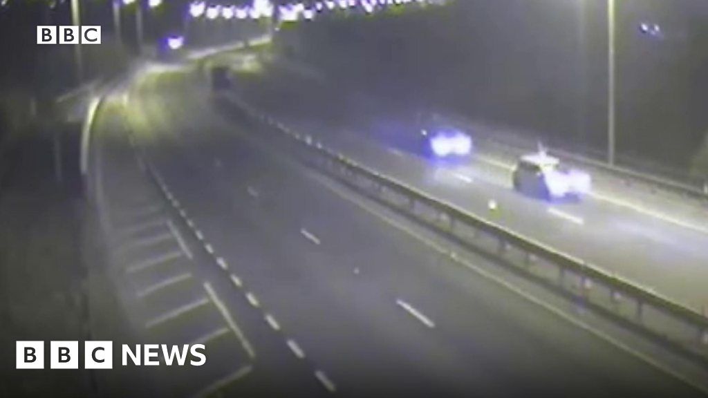 Fatal 124mph Gateshead race crash CCTV - BBC News