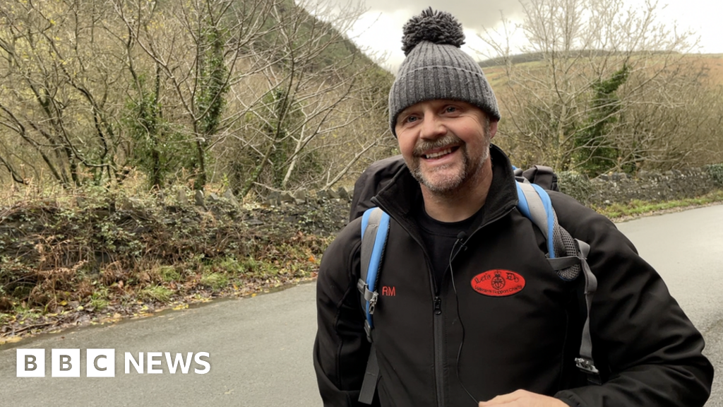 Isle of Man: Veteran visits island he says saved him from depression