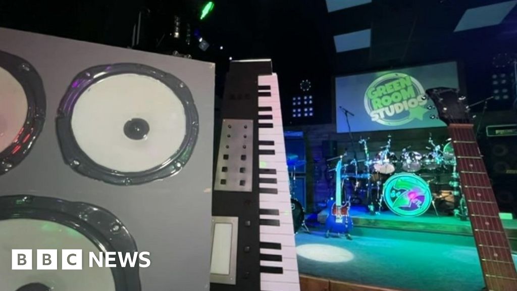 Never Mind the Buzzcocks vintage props see light of day - BBC News