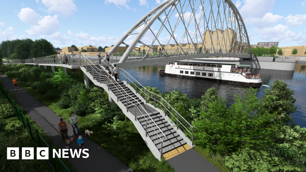Nottingham: Plan approved for new bridge over River Trent - BBC News