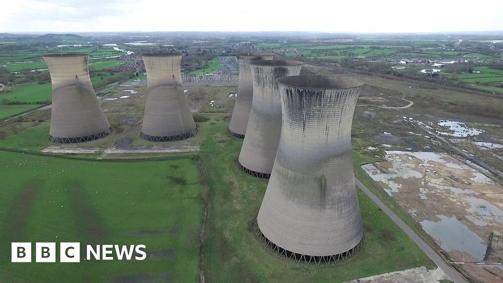 Willington Power Station still towers 20 years after closing - BBC News