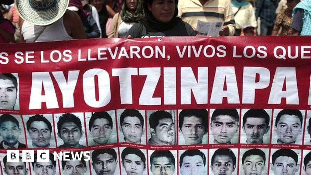 People vs politicians: Who can tackle Mexico's corruption? - BBC News