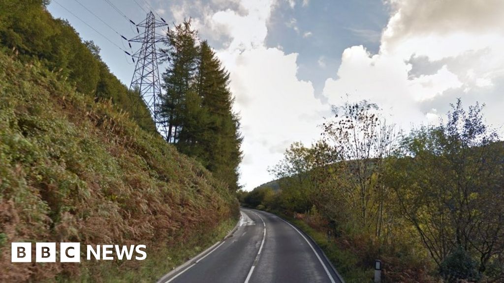One killed and two badly hurt in crash near Ebbw Vale - BBC News