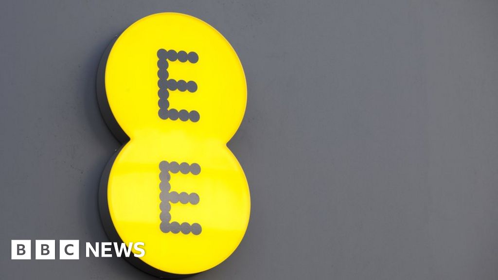 EE fined £100,000 for unlawful texts