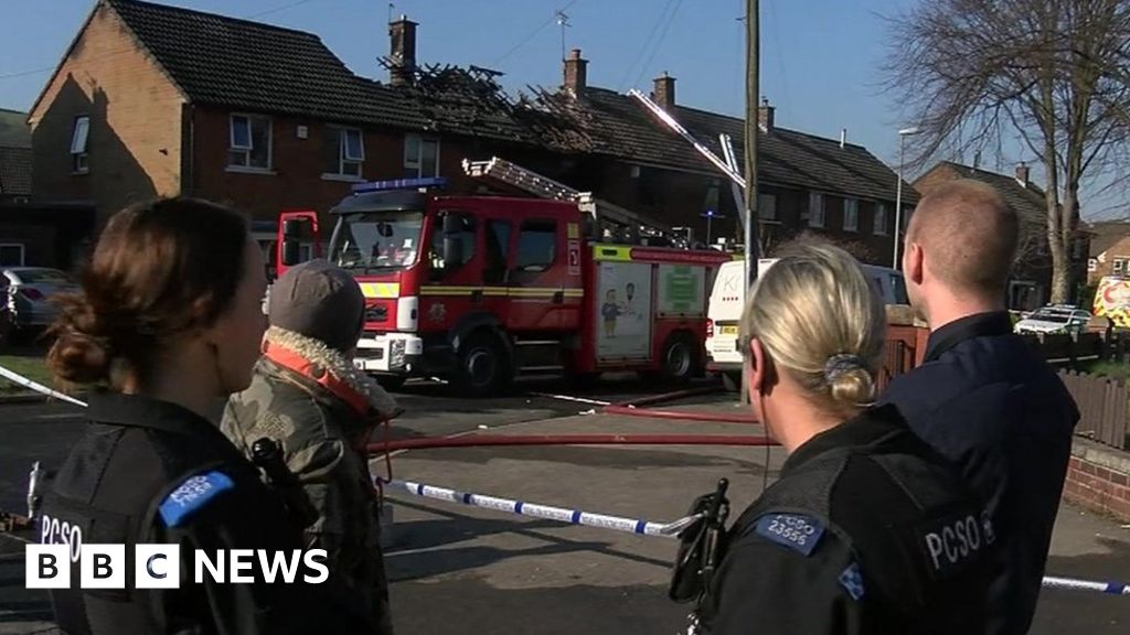 Six taken to hospital after Rochdale house fire - BBC News