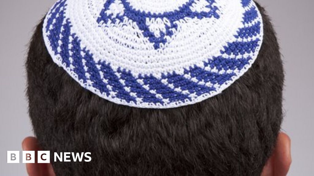 #BBCtrending: Schoolboy's Facebook photo divides Jewish South Africans ...