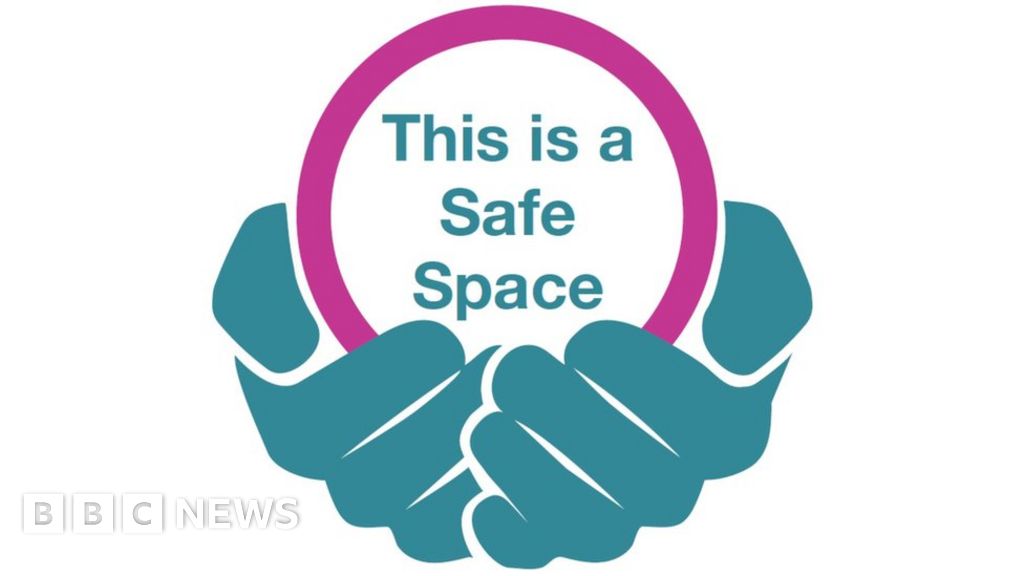 Windsor: Royal town trials safe spaces for young people - BBC News