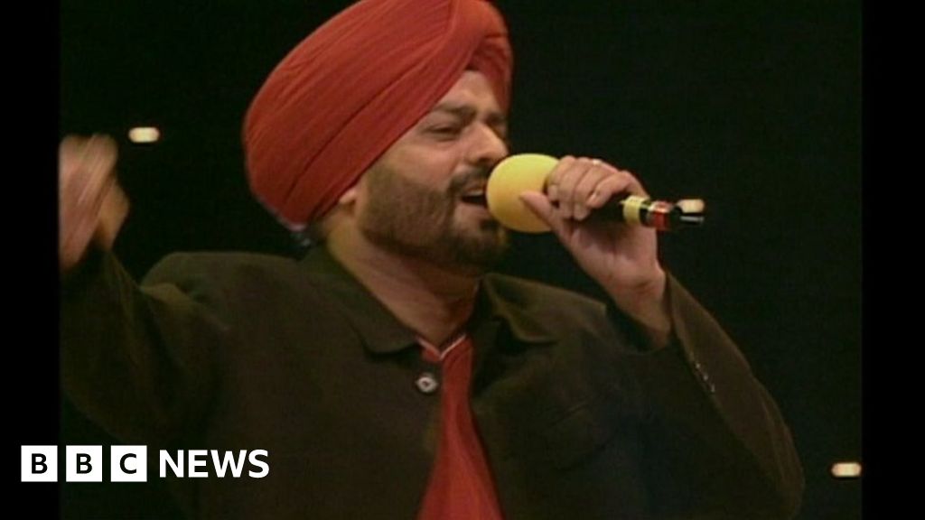 Bhangra star Balwinder Safri remembered as 'legend' - BBC News