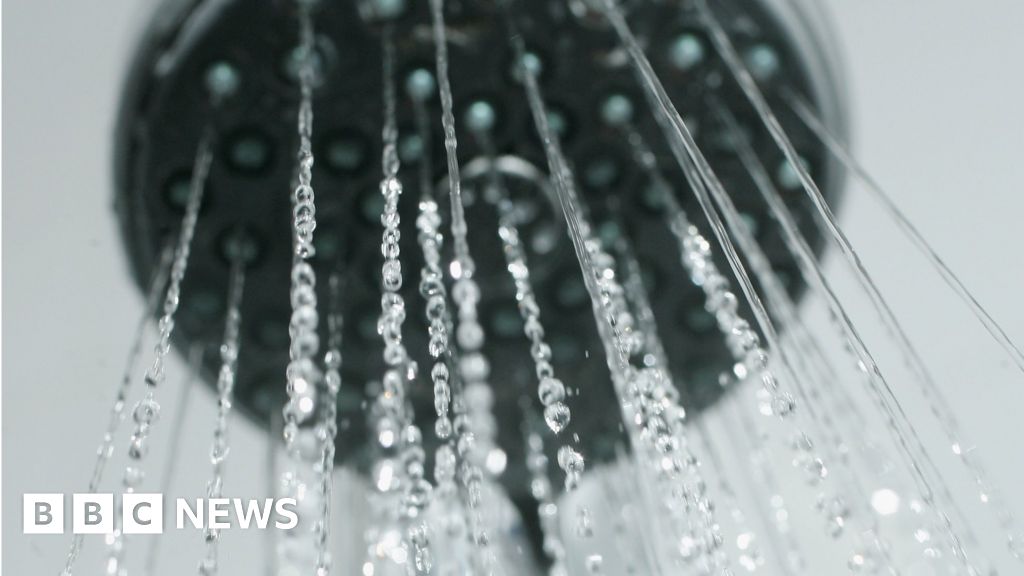 Northampton students without hot water told 'use gym'