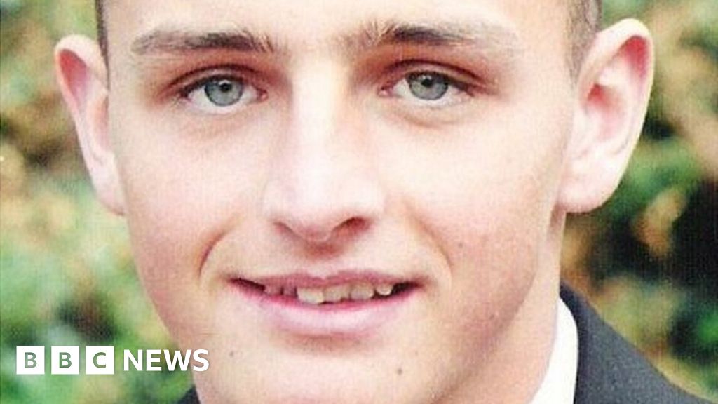 Two held over Prestwich death of David Lees in 2006 - BBC News