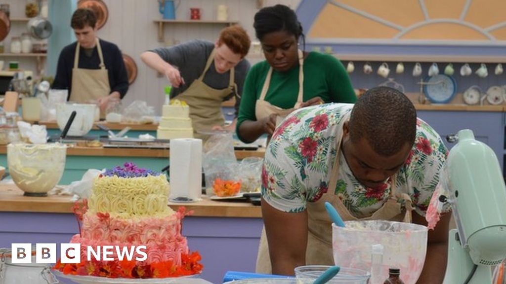 Why Americans love the Great British Bake Off - BBC News