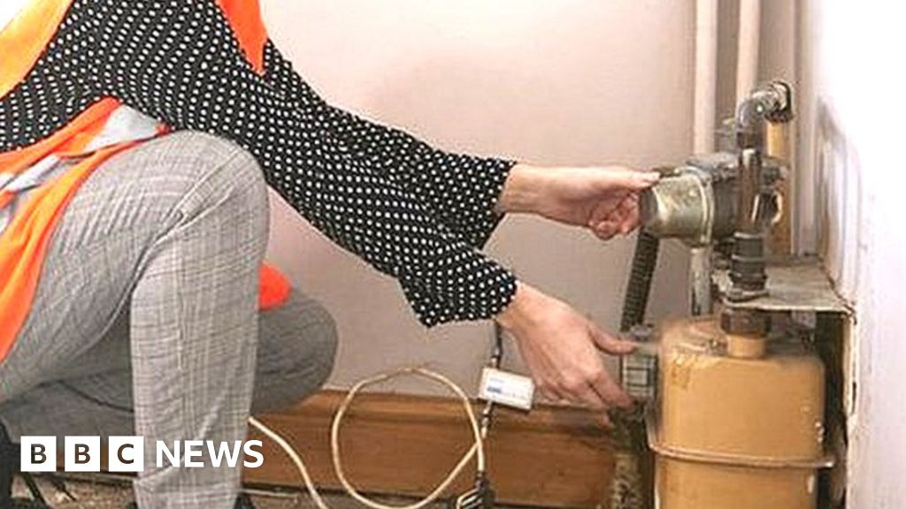 Sheffield council tenants left at serious risk over gas safety checks ...