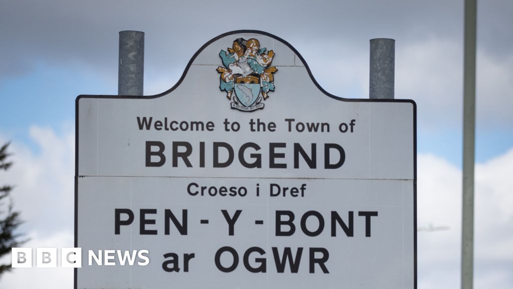 Bridgend and the M4: How the motorway shaped the town - BBC News