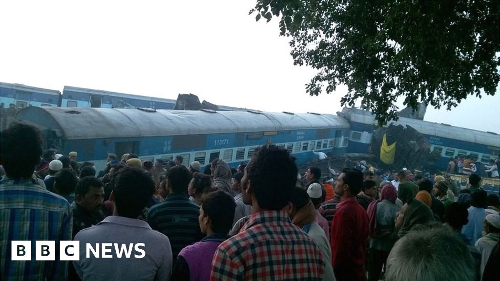 India train crash in pictures - BBC News