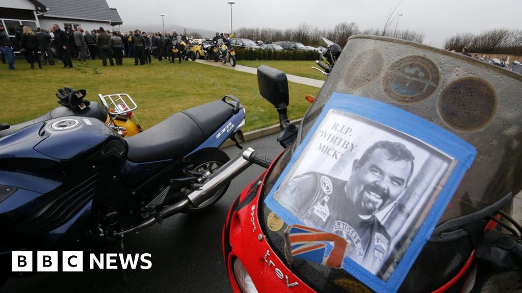 Didcot power station: Funeral for Mike 'Whitby Mick' Collings - BBC News