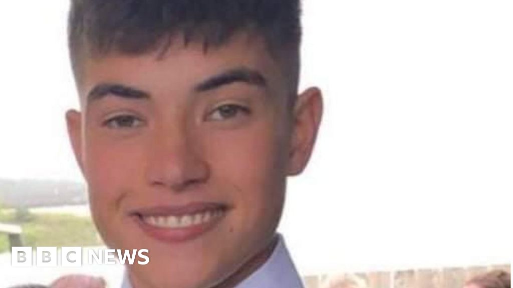 More than £20k raised for Manx teenager injured car crash