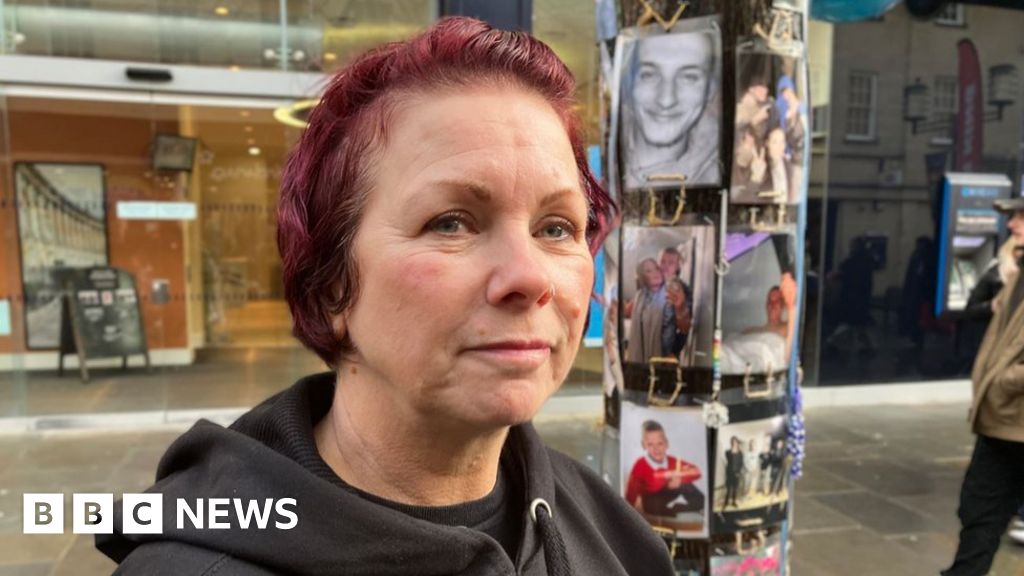 Council ask Ben Moncrieff's mother to remove memorial - BBC News