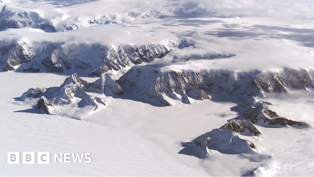 Antarctica's warm winds spell trouble - BBC News