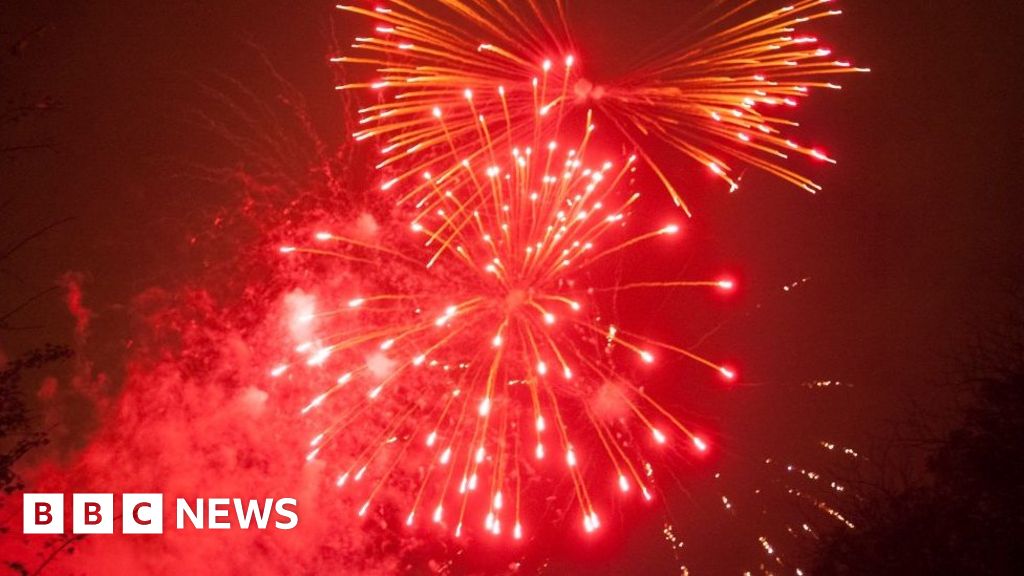 Hammersmith and Fulham Council cancels fireworks display - BBC News