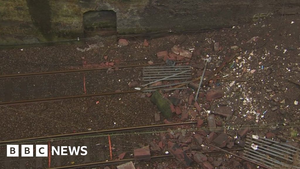 Liverpool Lime Street wall collapse repairs 'temporary fix' - BBC News