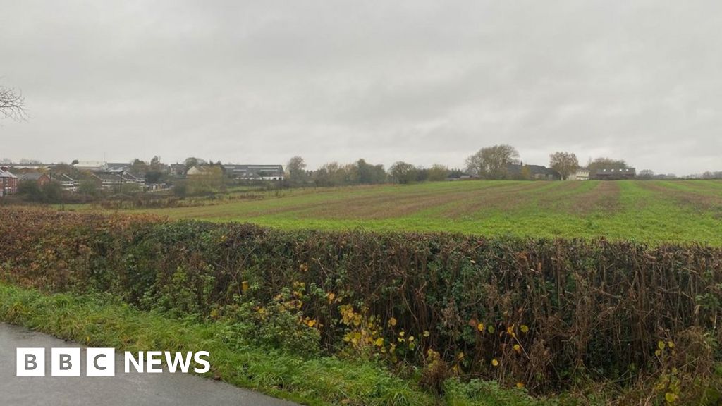 Clowne Garden Village: Campaigner wants poll on 1,800-home development ...