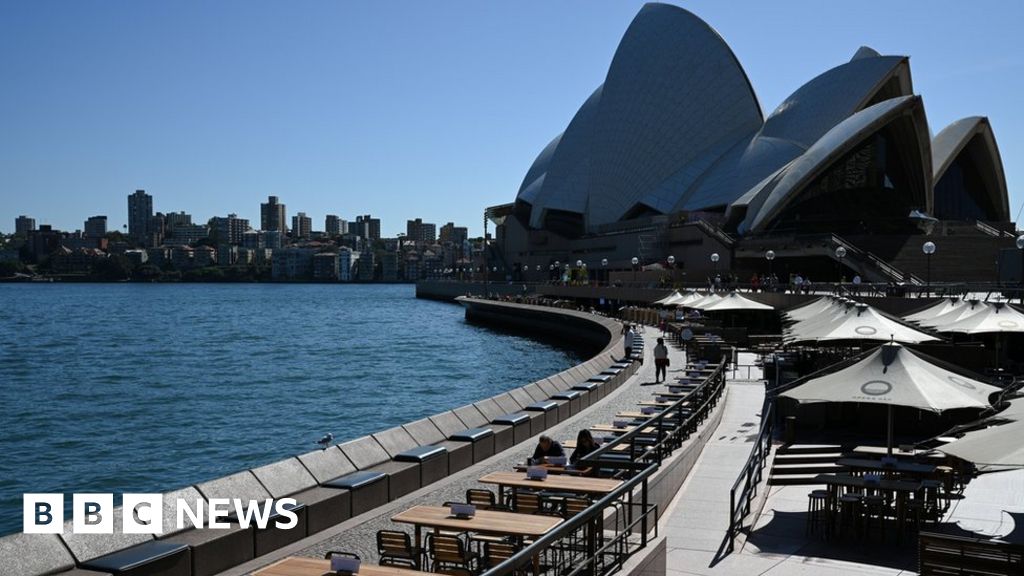 Coronavirus: Australia bans 'non-essential' gatherings of over 100 ...