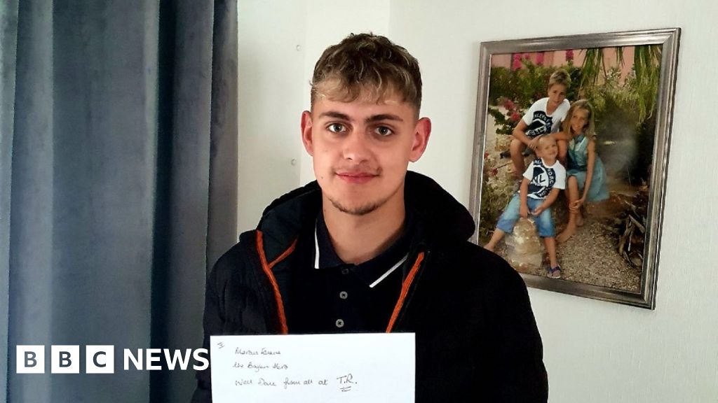 Neath Port Talbot's Marcus Evans saves woman from burning house - BBC News