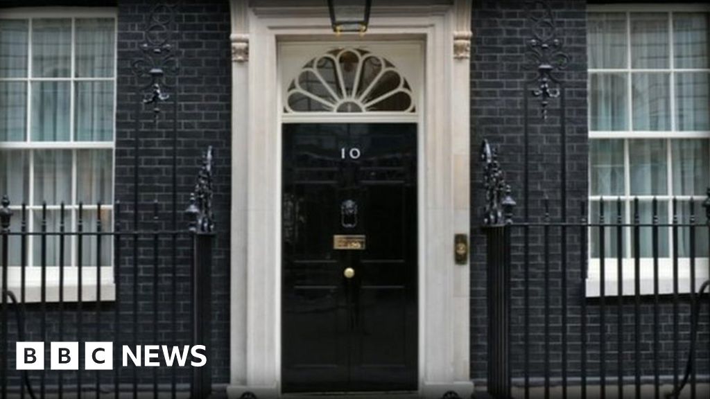 Life inside No 10 Downing Street - BBC News