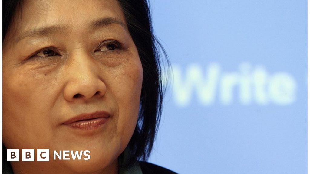Gao Yu: Chinese journalist released from jail over illness - BBC News