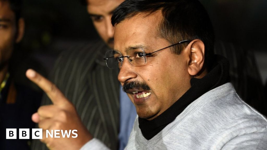 India anti-corruption party denies bribery allegation - BBC News