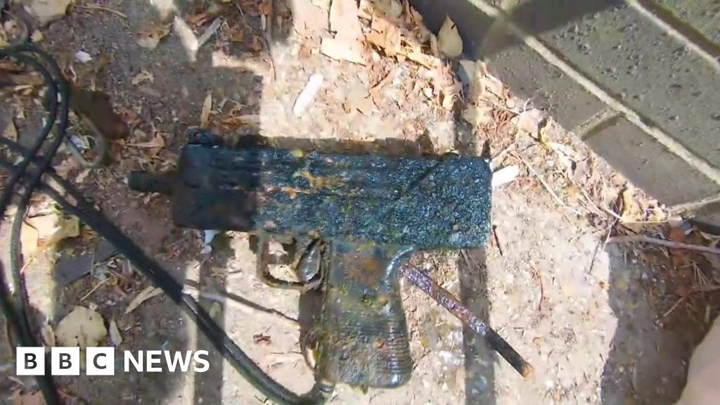 Fisherman finds machine gun in Enfield Lock