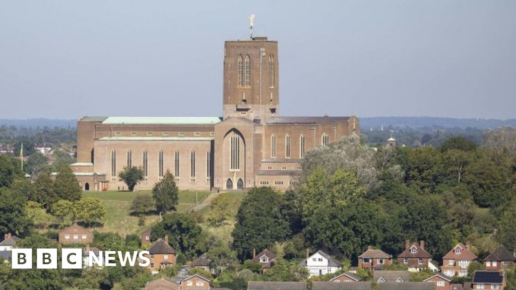 Guildford Cathedral will host two silent discos in its nave - BBC News