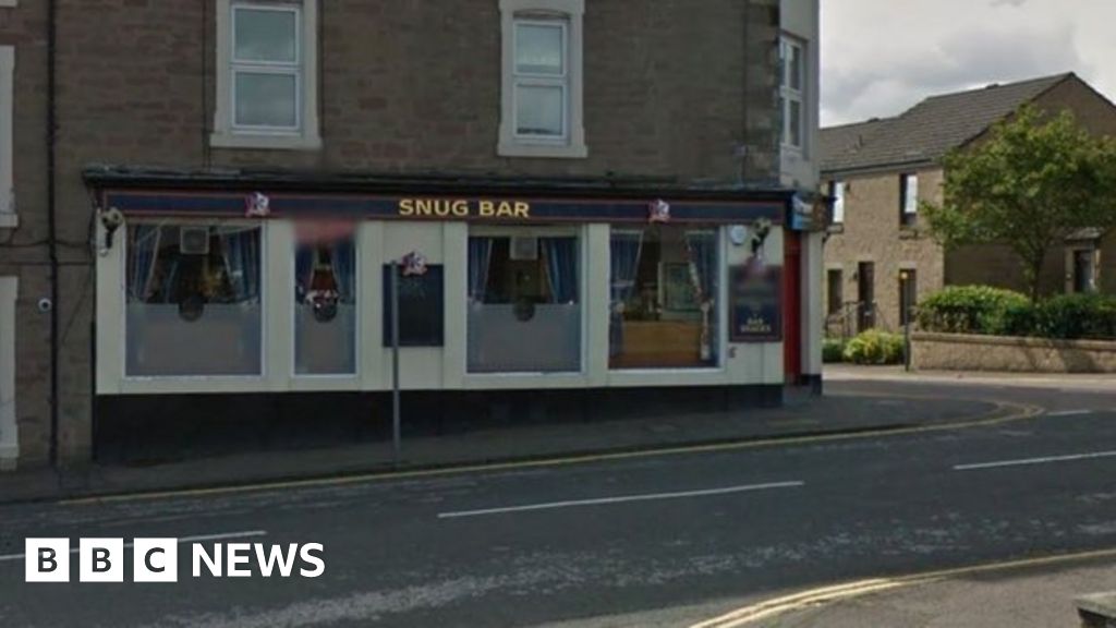 Aberdeen fans banned after pre-match fight in Dundee - BBC News