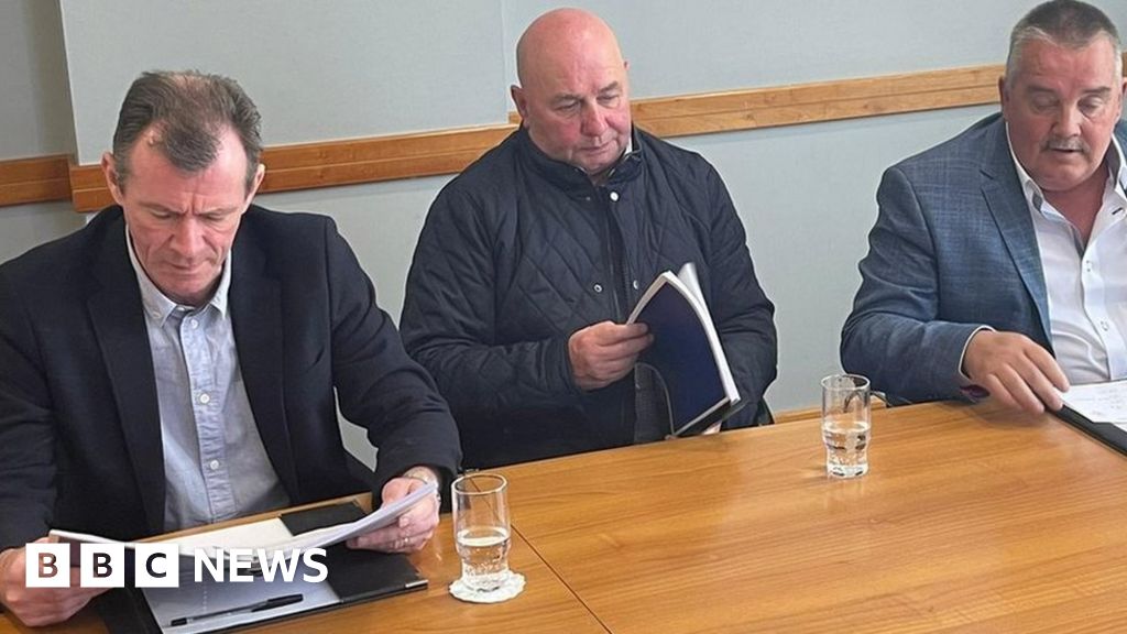 Derry Four: Gerard Kelly criticises police union legal challenge - BBC News