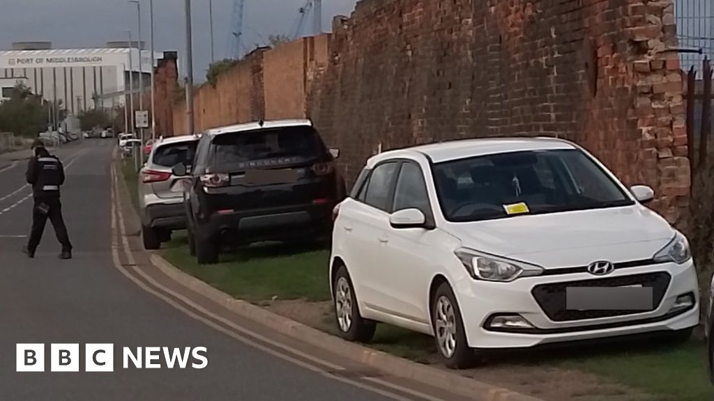 Middlesbrough football parking warning after 76 cars fined - BBC News
