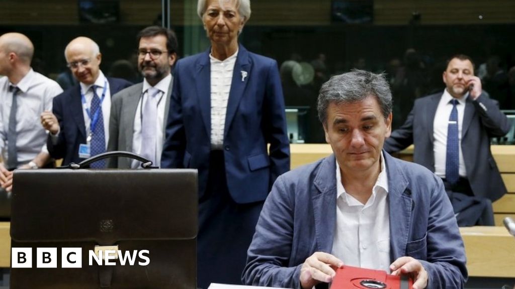 Greece debt crisis: EU summit cancelled as talks continue - BBC News