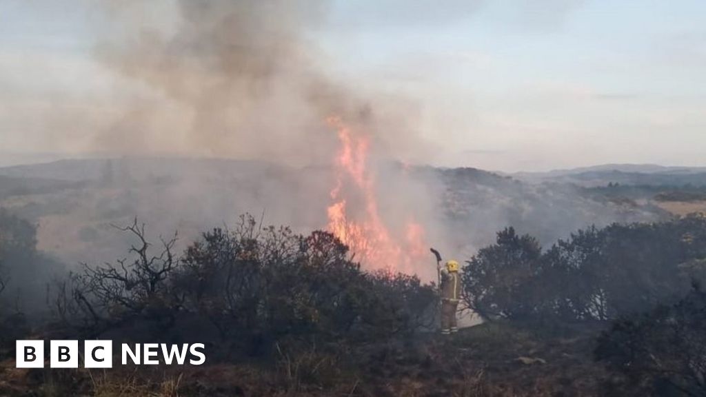 Wildfire warning as firefighters tackle Oban blaze