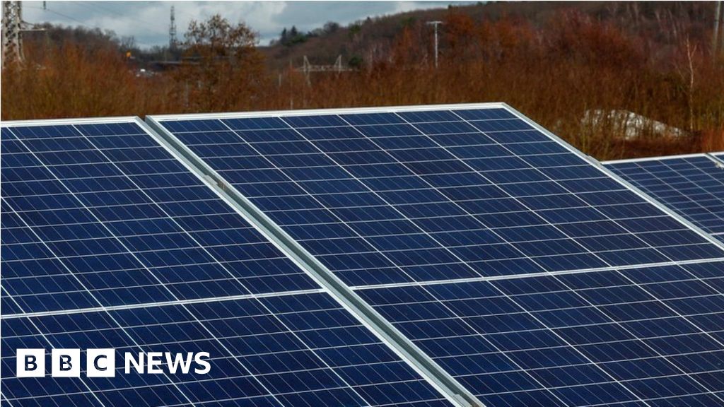 Bradford solar farms could reduce council energy costs by 20% - BBC News