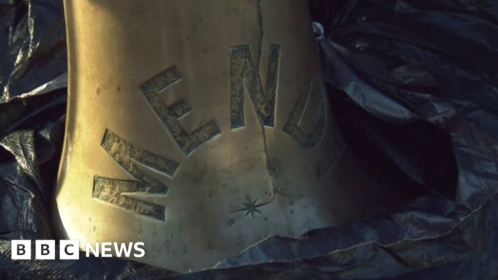 SS Mendi: WW1 shipwreck's bell 'recovered' in Swanage - BBC News