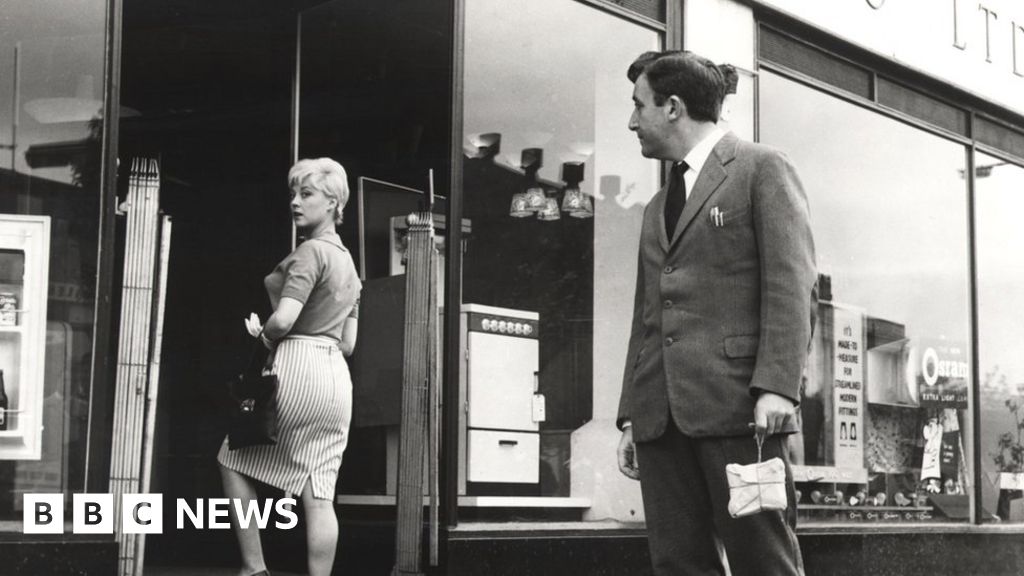 Cinema: Swansea-set 1960s film attracted the attention of MI5 - BBC News
